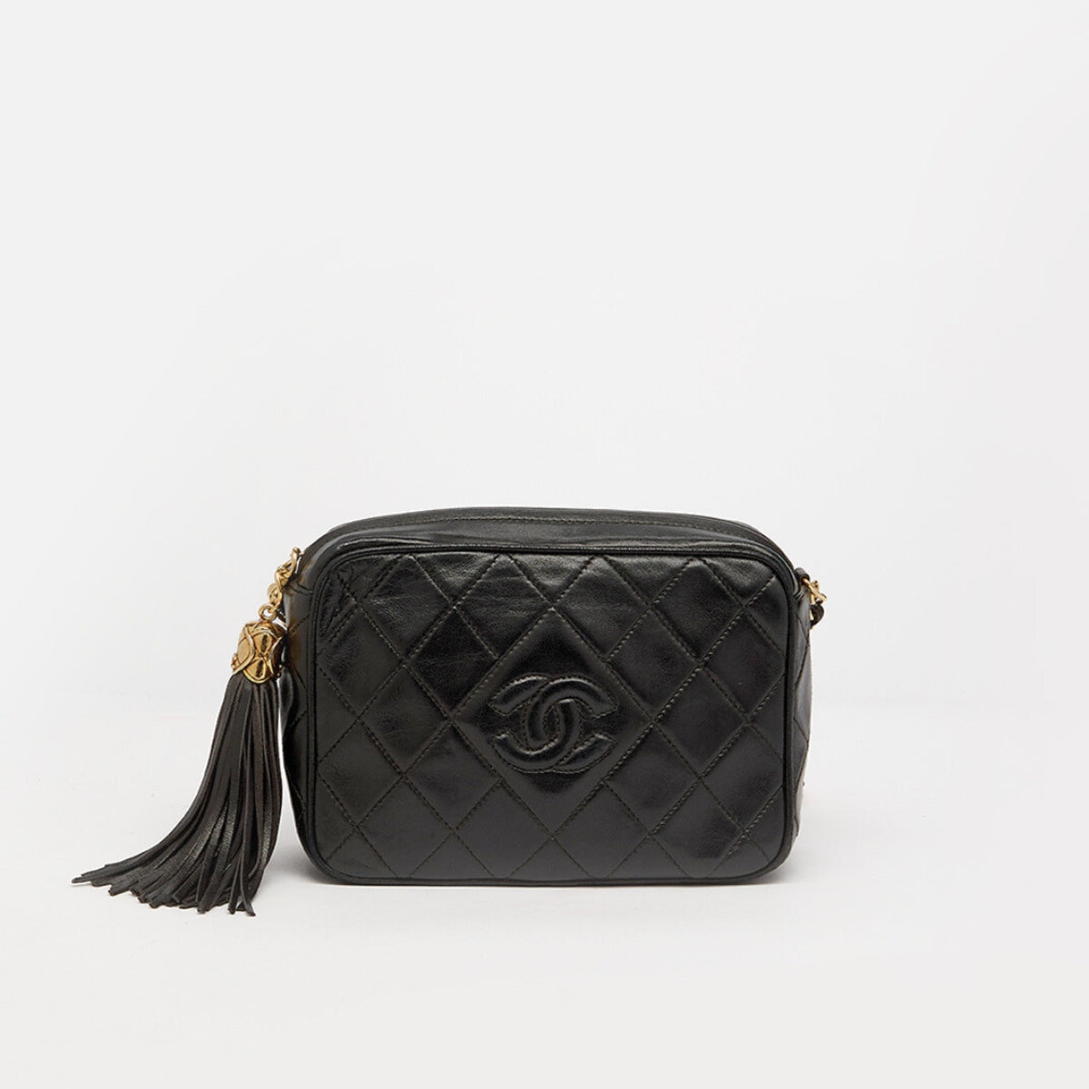 CHANEL CC Quilted Lambskin Tassel Crossbody 1990 - 1999 | COCOON